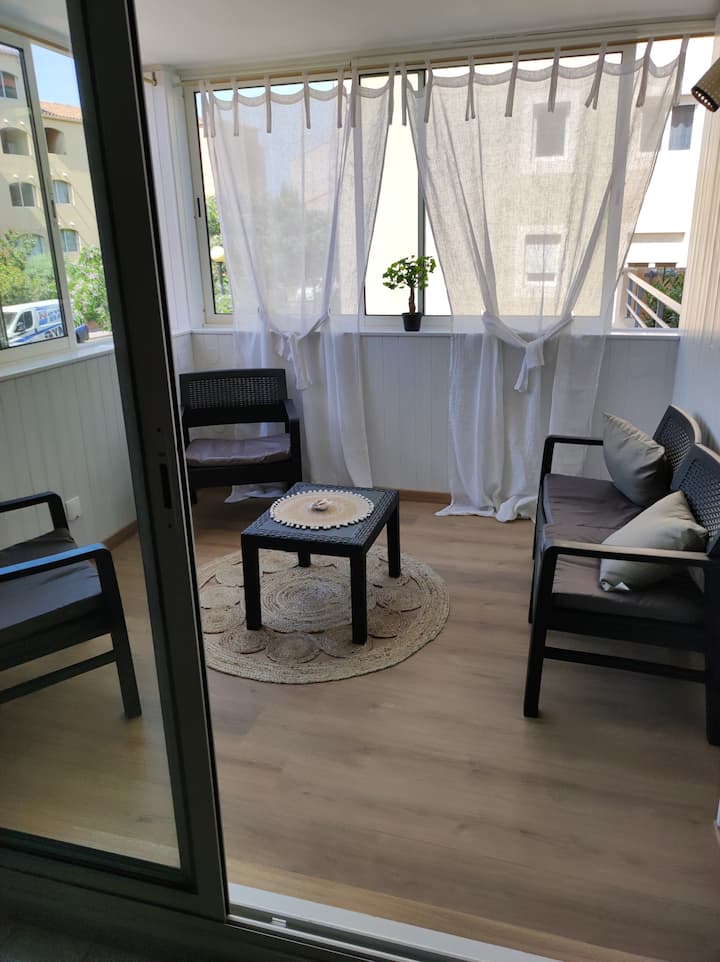 Joli Appartement Dans Résidence Avec Piscine - Sète