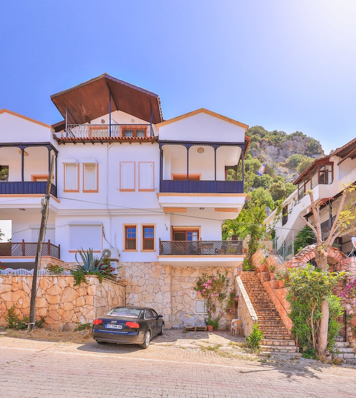 ŞEhir Merkezinde Manzaralı Lucy Apart - Kaş