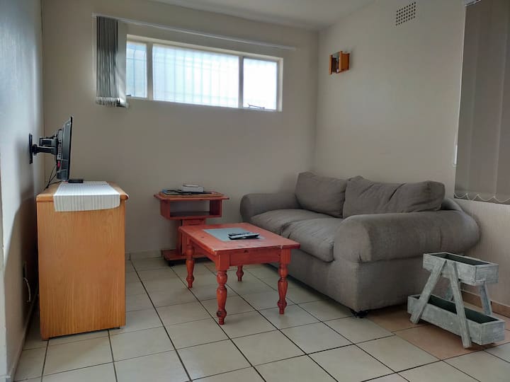 Martinique 3 - Lovely 1 Bedroom Apartment - Alberton