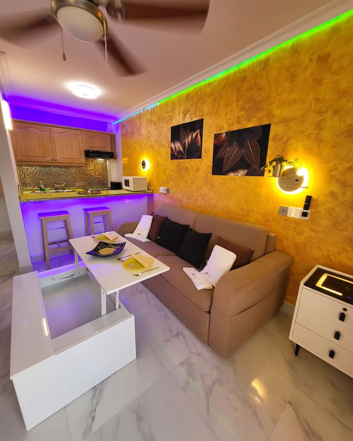 Golden Paradise Piscina Climatizada Fast Wifi - Tenerife South Airport (TFS)