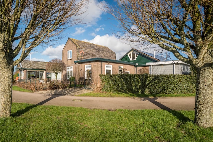 Gezellig 6-persoons Vakantiehuis Aan Rivier Vecht - Weesp