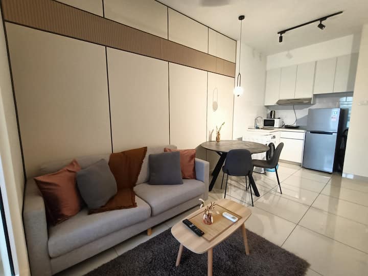 Hot Deal Casual 1br Suite @ Arte Mont Kiara - Petaling Jaya