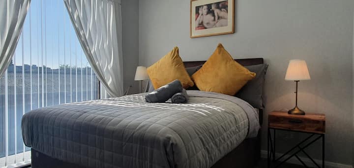 Room -C/4 City Centre-en-suite Lovely Double Room - Belfast
