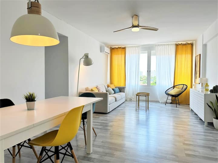 Luminoso Y Amplio Apartamento En Valencia - Valencia