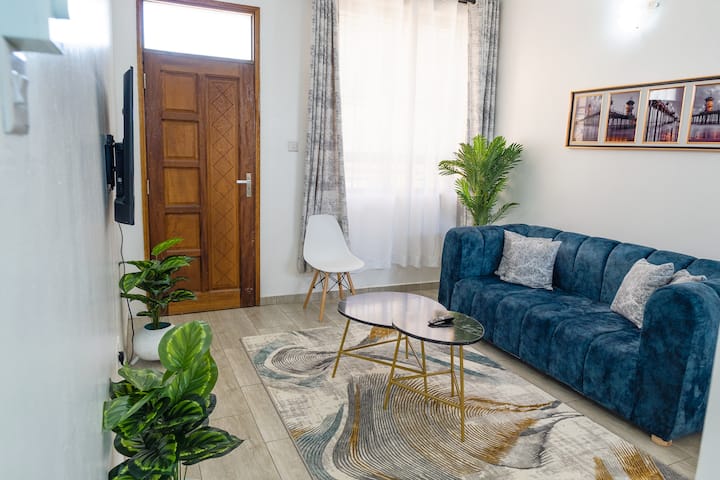 1 Br | 43' Smart Tv | Hot Shower - Mombasa
