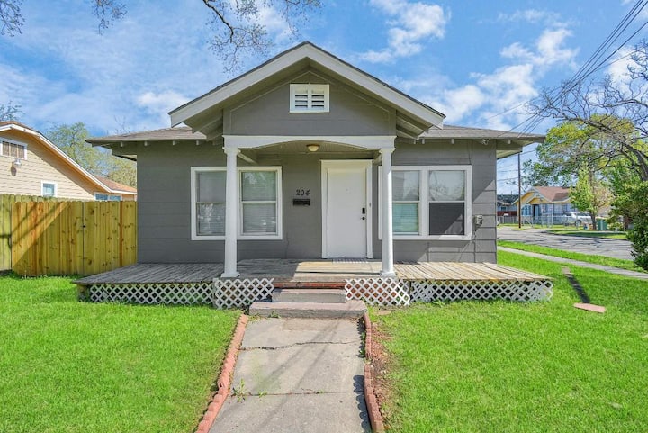 Beautiful Home For Work/travel/school - Baytown, TX