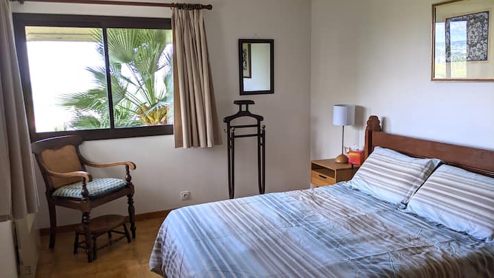 Adjacent Bedrooms, Double & Single, Priv. Bathroom - Monflanquin