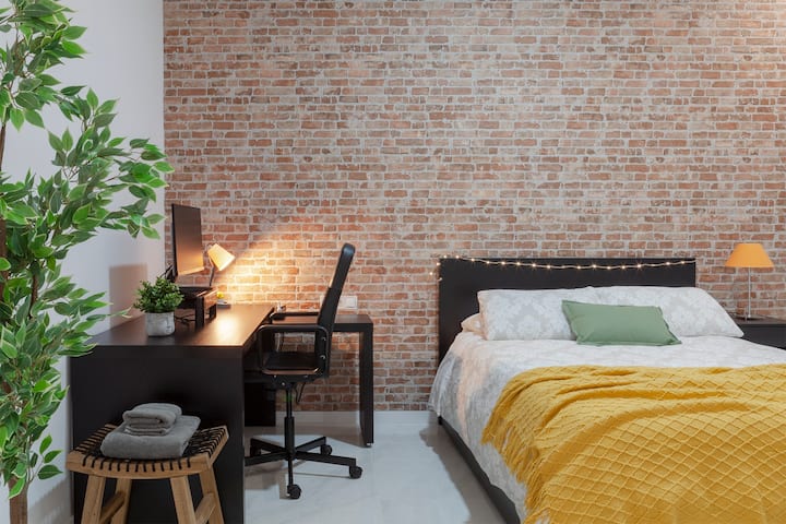 Digital Nomad Retreat 2 -Great Location Near Metro - La Torre