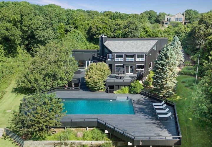 Secluded Montauk Modern W/ Ocean Views - Montauk, NY