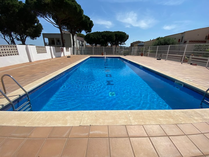 Bonita Casa Con Piscina Y Tenis Comunitarios - Costa Brava