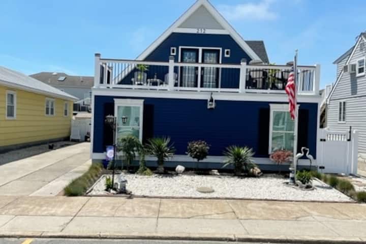 Luxury 4 Bedroom Home Just 2 Blocks From The Beach - Wildwood Crest, NJ