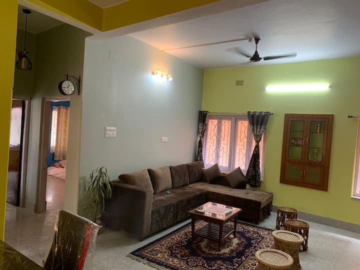 Homely-comfy 2-bedroom Flat In Tollygunge - Howrah