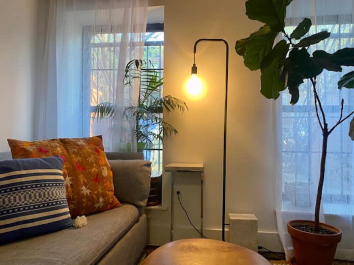 Lovely One Bedroom Apartment With Private Garden - Brooklyn, NY