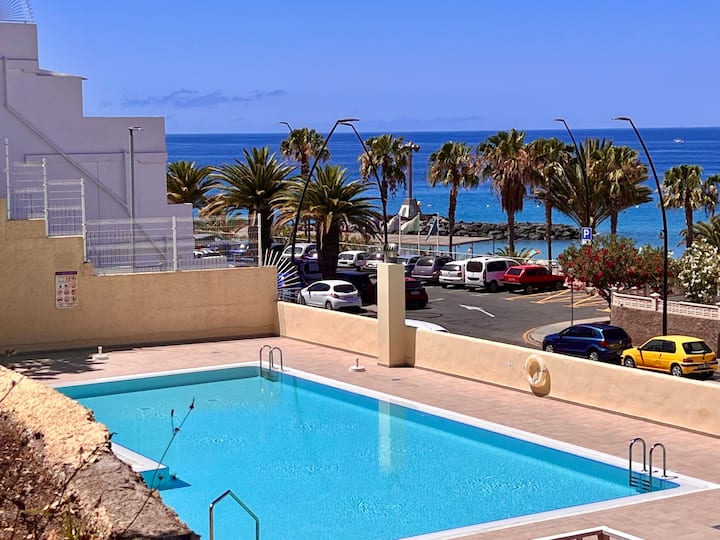 Precioso Apartamento Con Piscina En Primera Linea - Los Cristianos