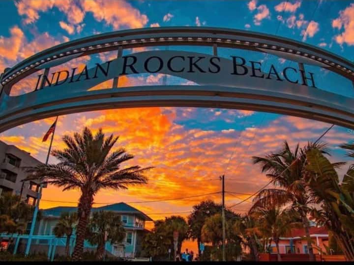 Great Location! Two Bedroom, Two Bath Condo. - Largo, FL