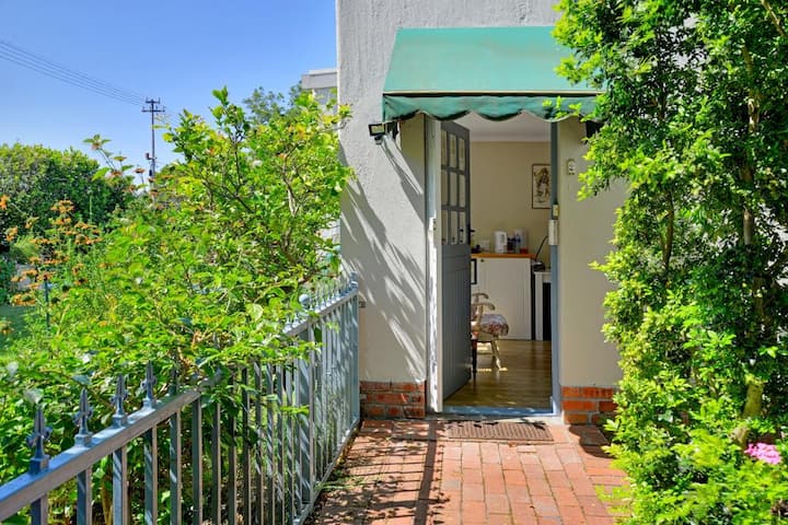 2forest | Lovely Accomm With Solar (Unit 2 Of 5) - Le Cap