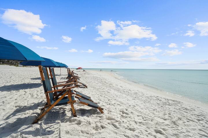 KonoVilla * Dog friendly * Best Lagoon Pool in Destin