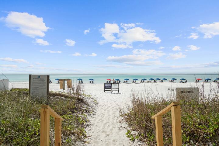 KonoVilla * Dog friendly * Best Lagoon Pool in Destin