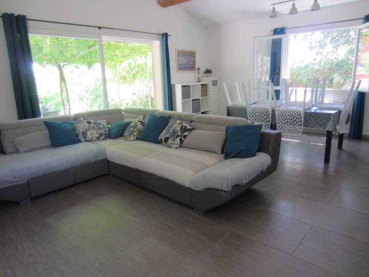 Villa 160 M2 Avec Grand Jardin Idéal Famille - Fréjus