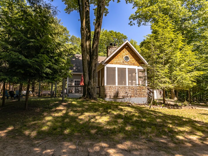 Dune House In The Woods - Silver Lake State Park, Mears