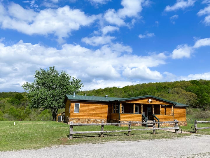 Quarter Circle Cross Bunkhouse-country Living! - Pawhuska, OK