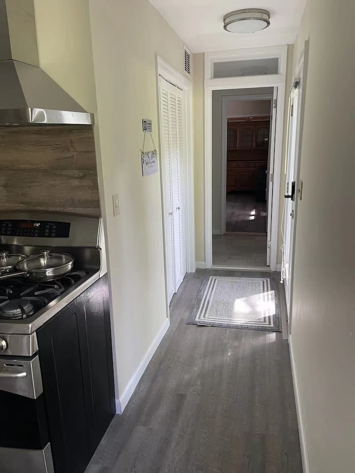 2 Bedrooms Unit With Free Parking - Princeton, NJ