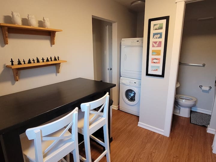 Cozy Private 1 Bedroom Suite - Yellowknife