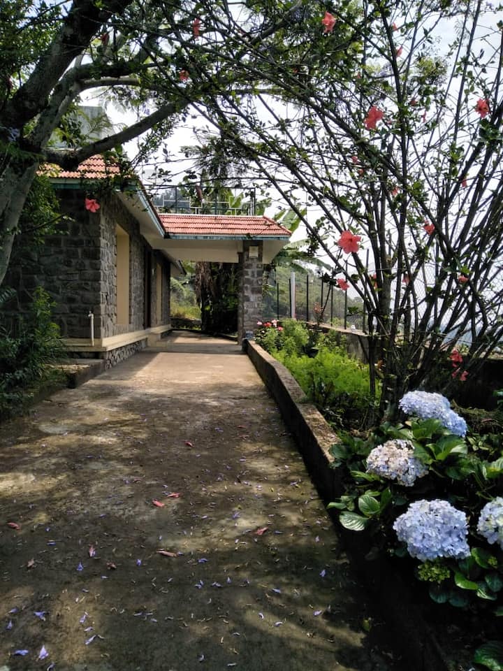 Shan Garden 2bhk Calm & Natural View With Car Park - Kodaikanal