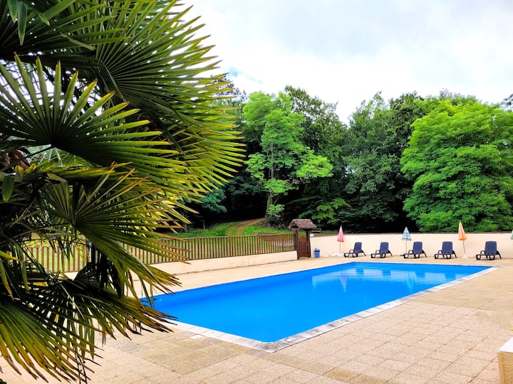 Gîte  5/7 Personnes Piscine Chauffée à Partager - Domme