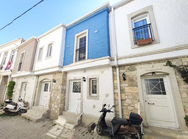 ÇEşme Stonehouse In The City Center With A Garden - Çeşme