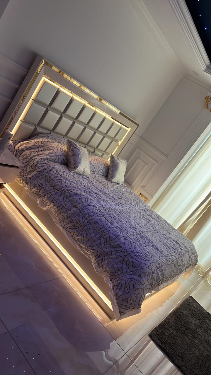 Luxurious Studio With Balcony In The Pearl. - Doha