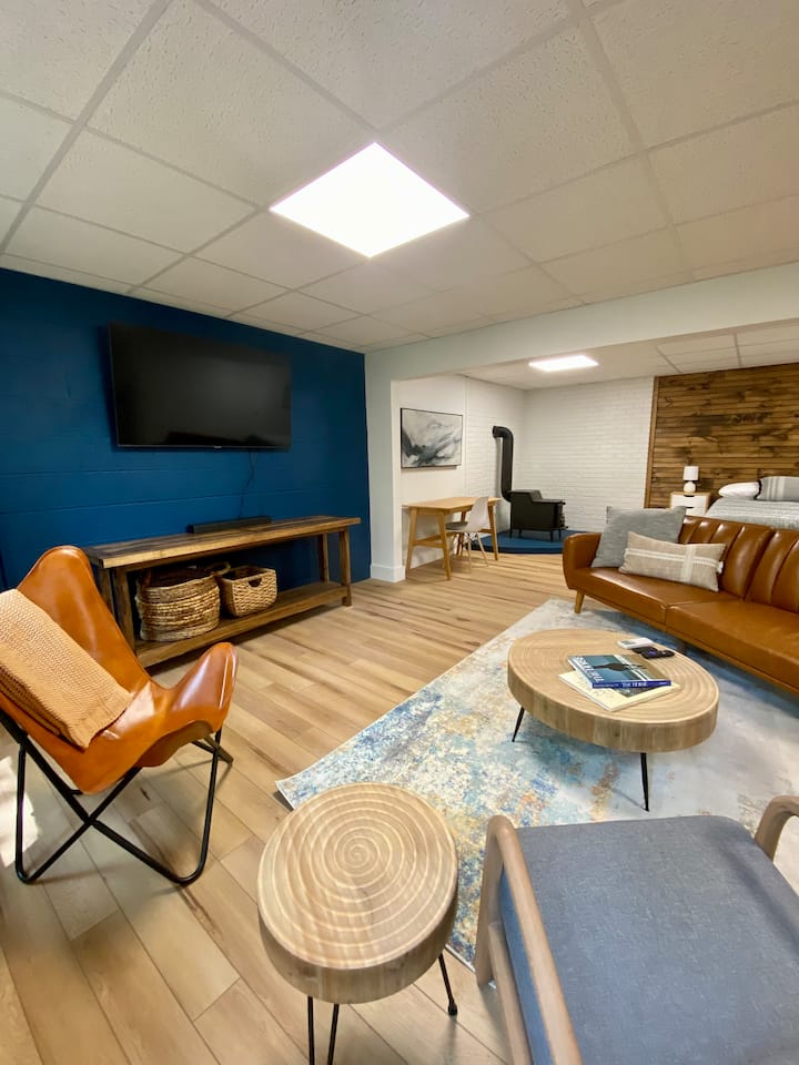 West Asheville Cozy Loft With Fireplace - アシュビル, NC