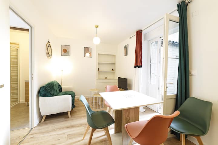 L'artiste L'appartement Cocon Proche De La Gare - Laval, France