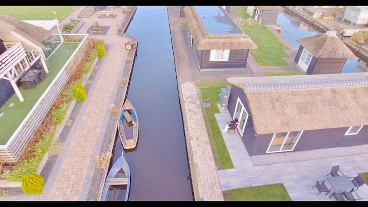羊角村水边童话小木屋 - Giethoorn