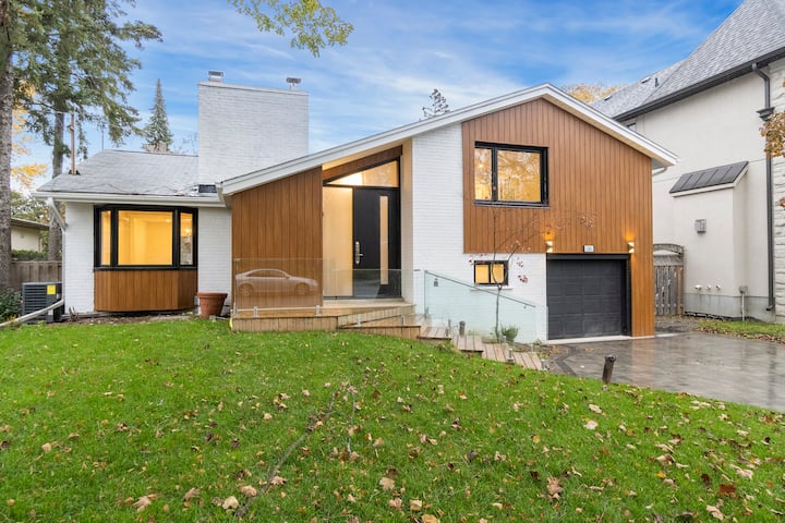 Gorgeous Luxury Fully Renovated Home/modern Style - Toronto, ON