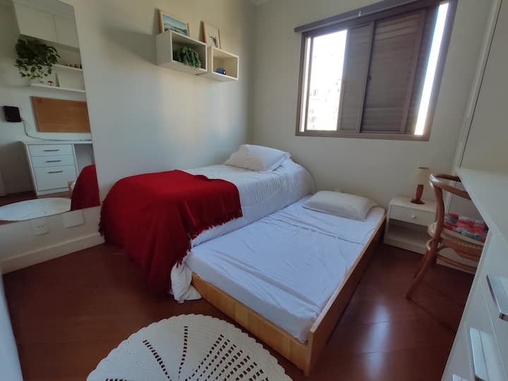 Quarto Charmoso No Baixo Pinheiros - Pinheiros
