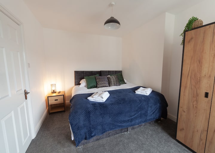 Pristine 2 Bed Flat, Ideal For Groups, Sleeps 3. - Morecambe