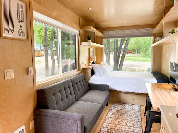 Modern Tiny Home With Lower Level Sleeping - Montrose, CO