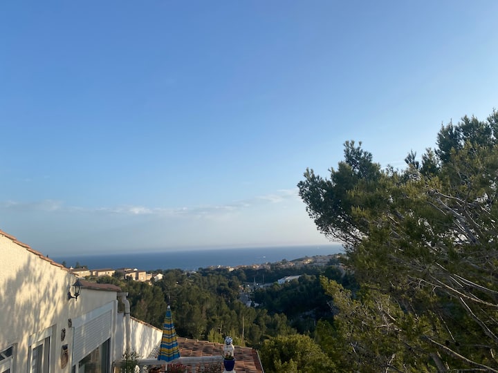 Maison Très Agréable Vue Mer Avec Jardin - Sausset-les-Pins