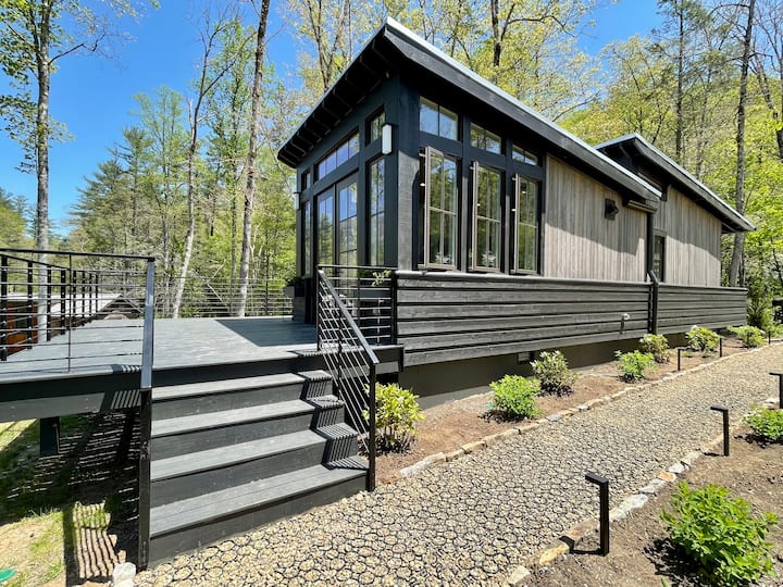 Highlands & Cashiers Cottage: Chic Home In Cove - Cashiers, NC