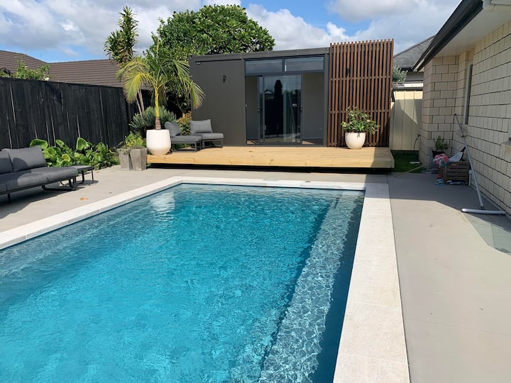 6 Bedroom With Heated Swimming Pool - Tauranga