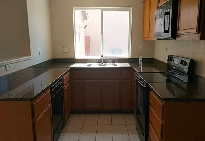 North Merced Home! - Merced, CA