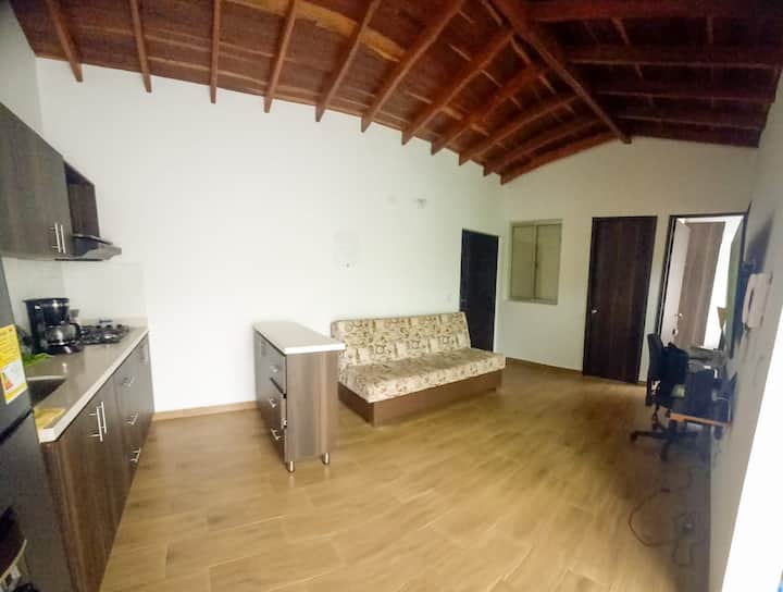 2br/1bth Itagüí,  Natural Light , Clean And Neat - Itagüi