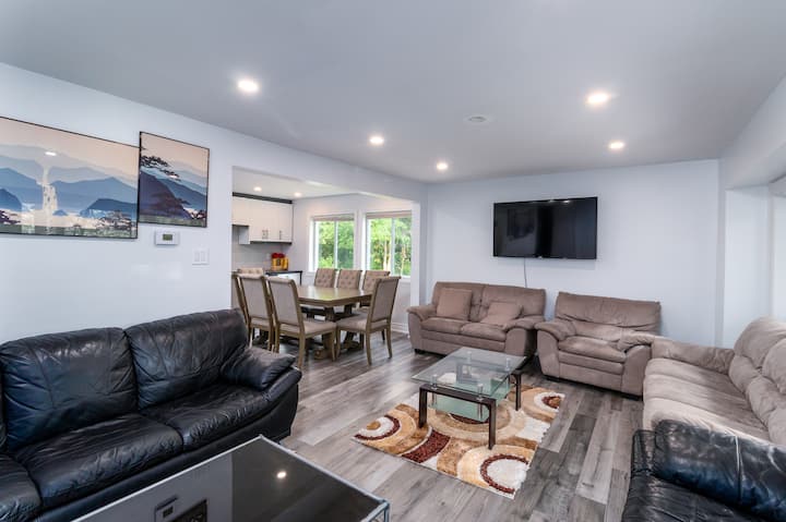 Georgina Luxe Game & Garden Cottage - Georgina