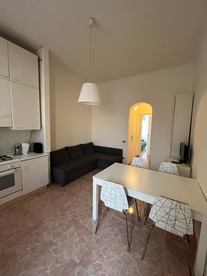 Appartamento In Zona De Angeli, Milano - Milano