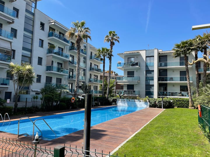 Apto En Lloret - Fenals Con Gran Piscina Y Parking - Blanes