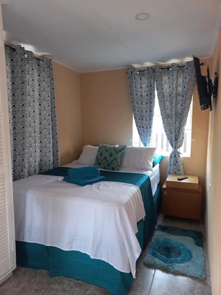 Fully Equipped Ac Studio In Apartment Complex. - Bridgetown
