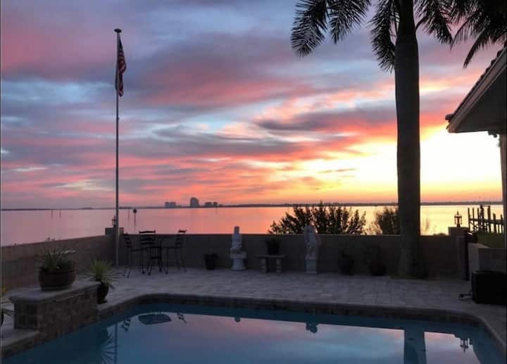 Luxury Riverfront Retreat With Pool & Hot Tub - Fort Myers, FL