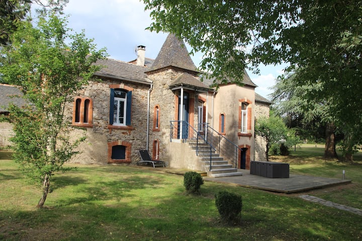 Gîte "Les 2 Cèdres", Convivial Et Chaleureux - Occitanie