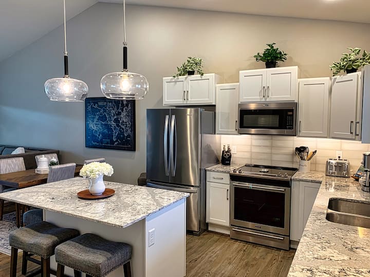 West End Beautifully Furnished 2 Bedroom Townhouse - Billings, MT